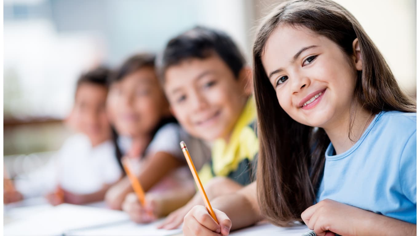 Tips to Improve Students' Grammatical Knowledge : Asian School